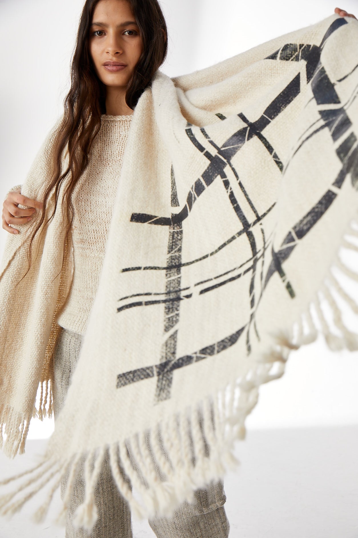 Amaru Print Shawl – Alma Lobo